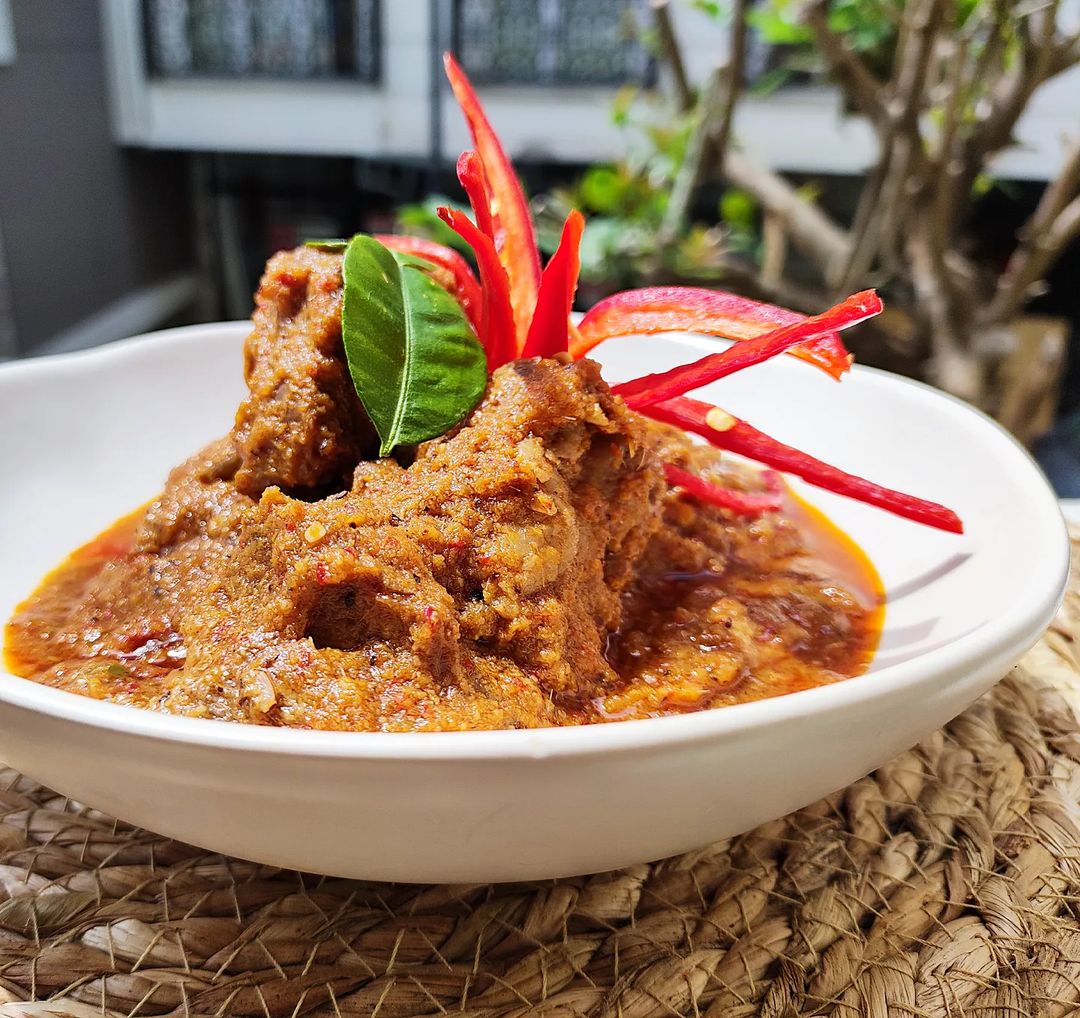 Rendang Sapi (Beef Rendang) Recipe from @wondernonieskitchen - Fooooods.com