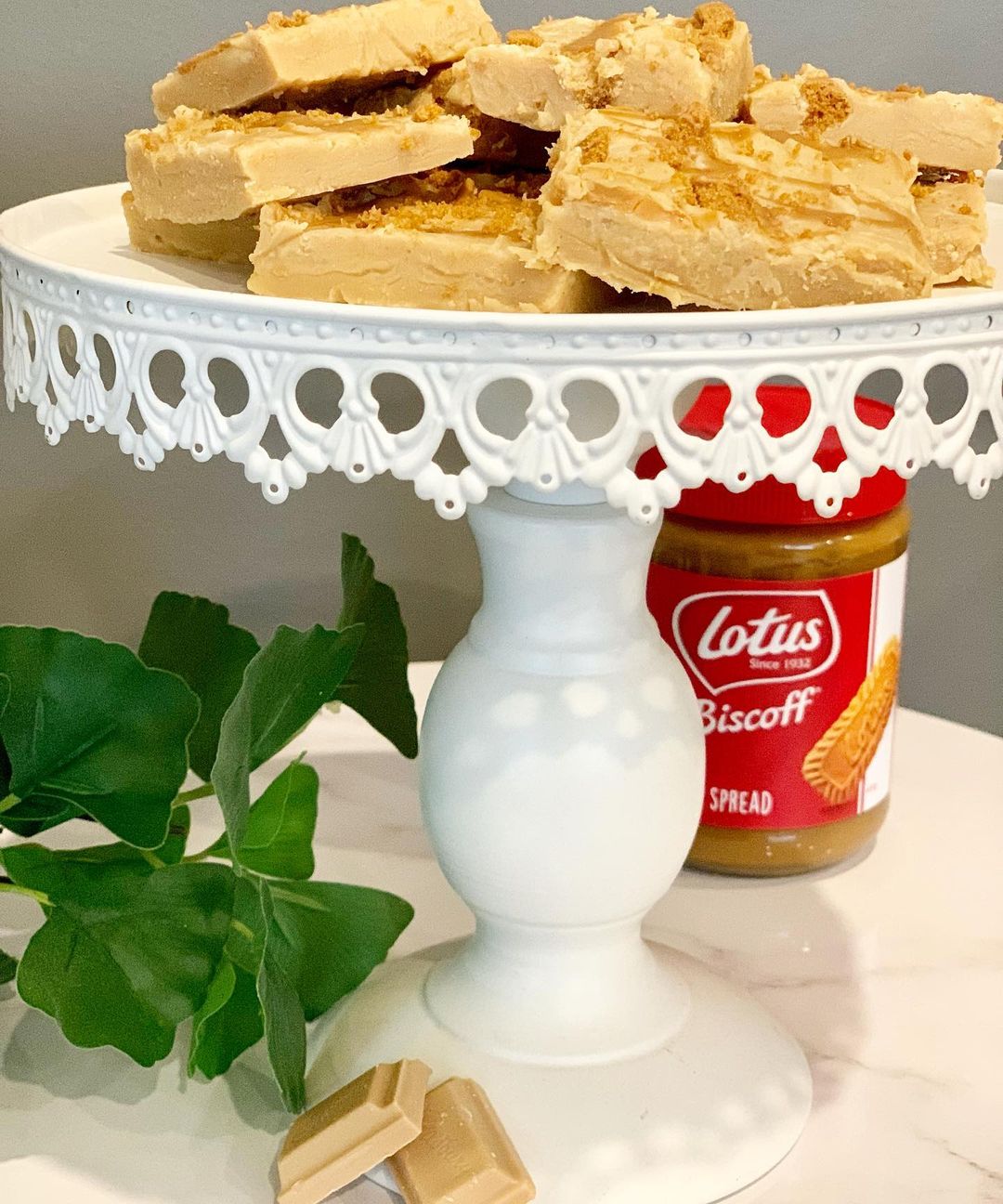 Caramilk Biscoff Fudge Recipe from @livingwellwithsez - Fooooods.com