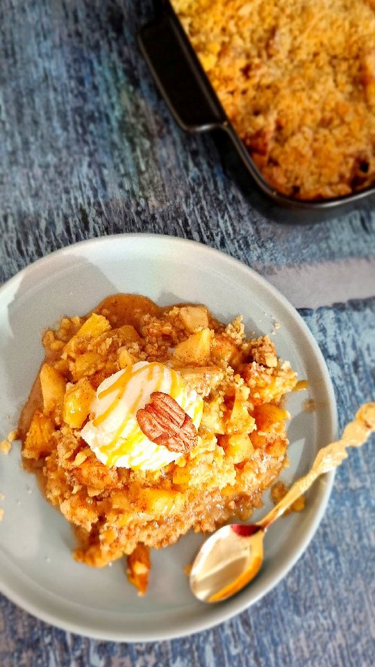 Classic Pineapple Crisp Recipe from @ataleofsauceandspice - Fooooods.com