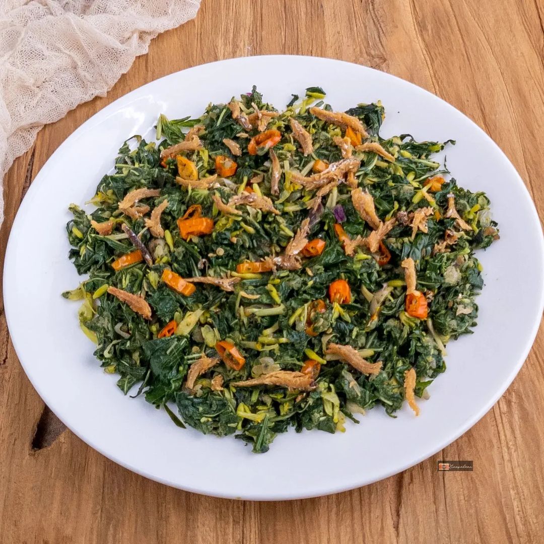 Resep Tumis Bunga Pepaya Daun Singkong dari @qiutin.kitchen