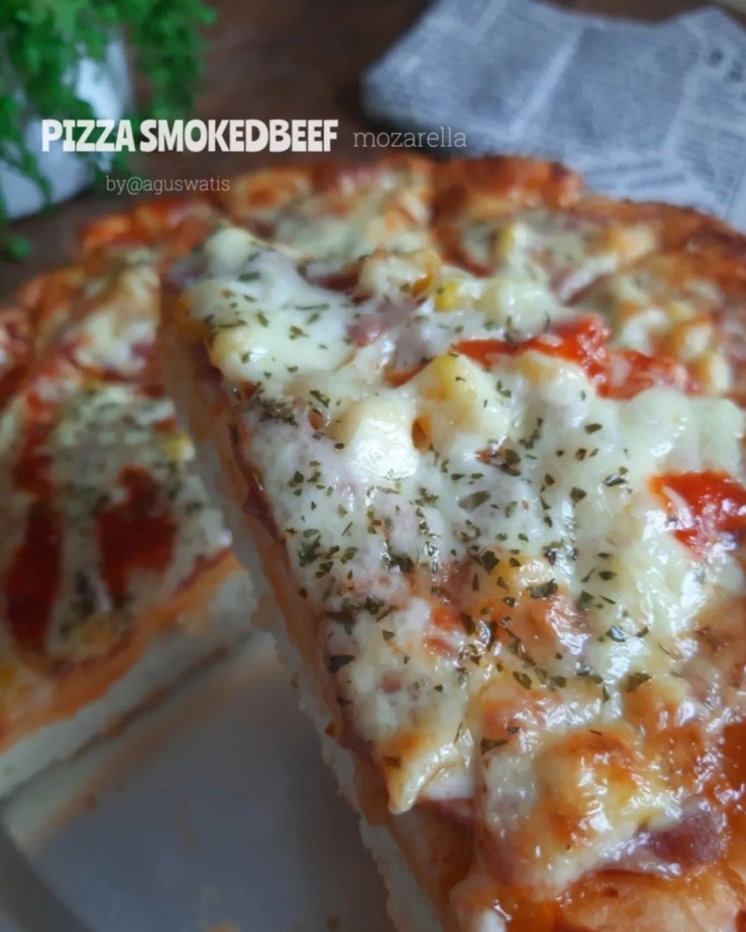 Resep Pizza Smoked Beef Mozarella dari @aguswatis